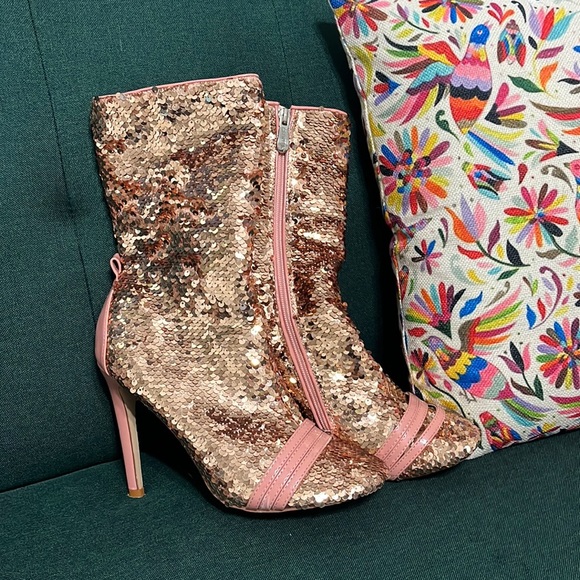 Cape Robbin | Shoes | Cape Robbin Fun Sparkly Sequined Rose Gold Heeled ...